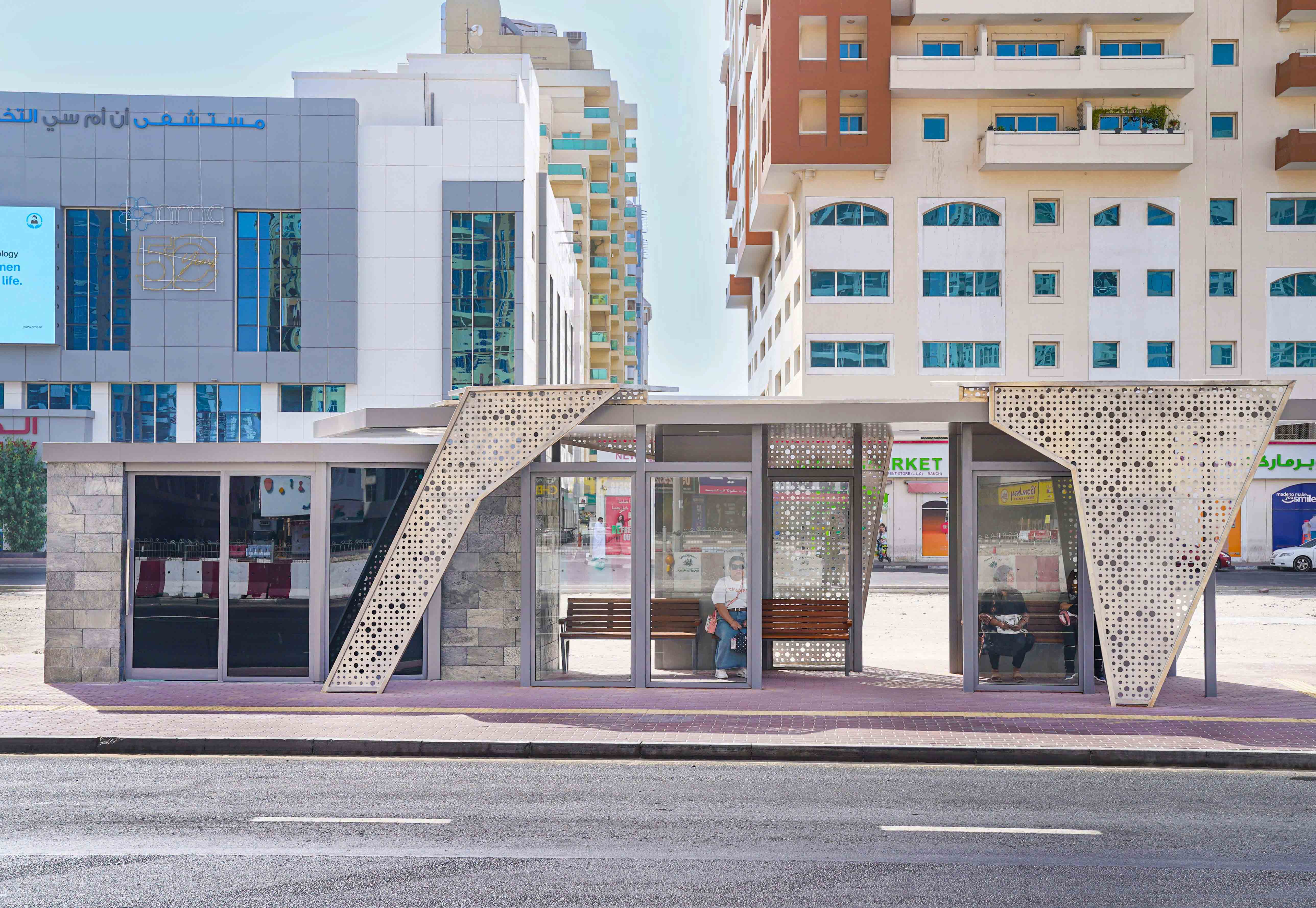 RTA completes 595 bus shelters in key areas across Dubai